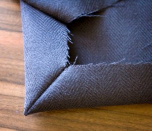 How To sew: Tailored jacket sleeve vents – pattern scissors cloth