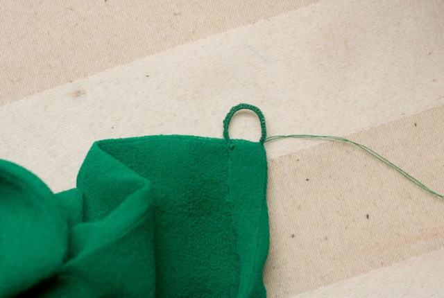 Tricks of the Trade: A Handworked Thread Loop – pattern scissors cloth