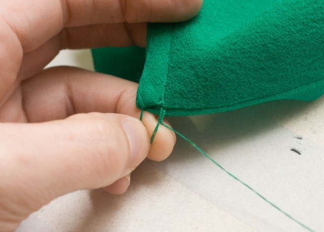 Tricks of the Trade: A Handworked Thread Loop – pattern scissors cloth