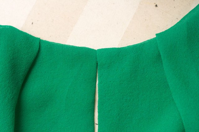 Tricks of the Trade: A Handworked Thread Loop – pattern scissors cloth