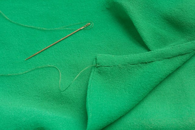 Tricks of the Trade: A Handworked Thread Loop – pattern scissors cloth