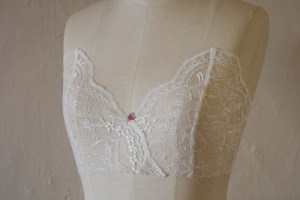 The Ruby Slip #6 – Sewing the Lace Bodice – pattern scissors cloth