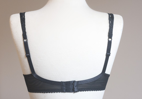 My First Bra (!) – pattern scissors cloth